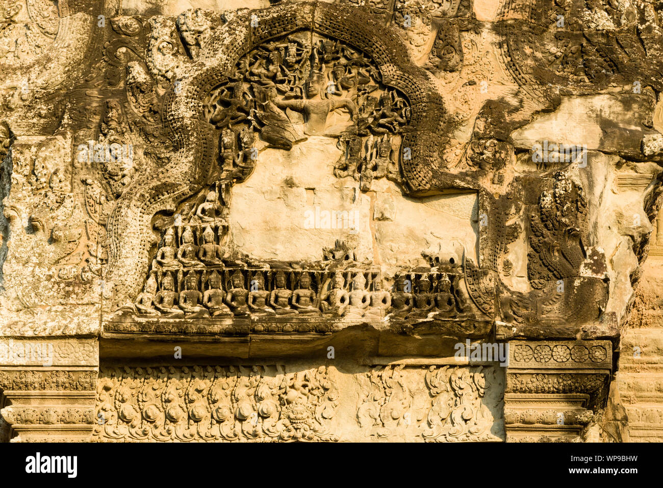 Angkor war hi-res stock photography and images - Alamy