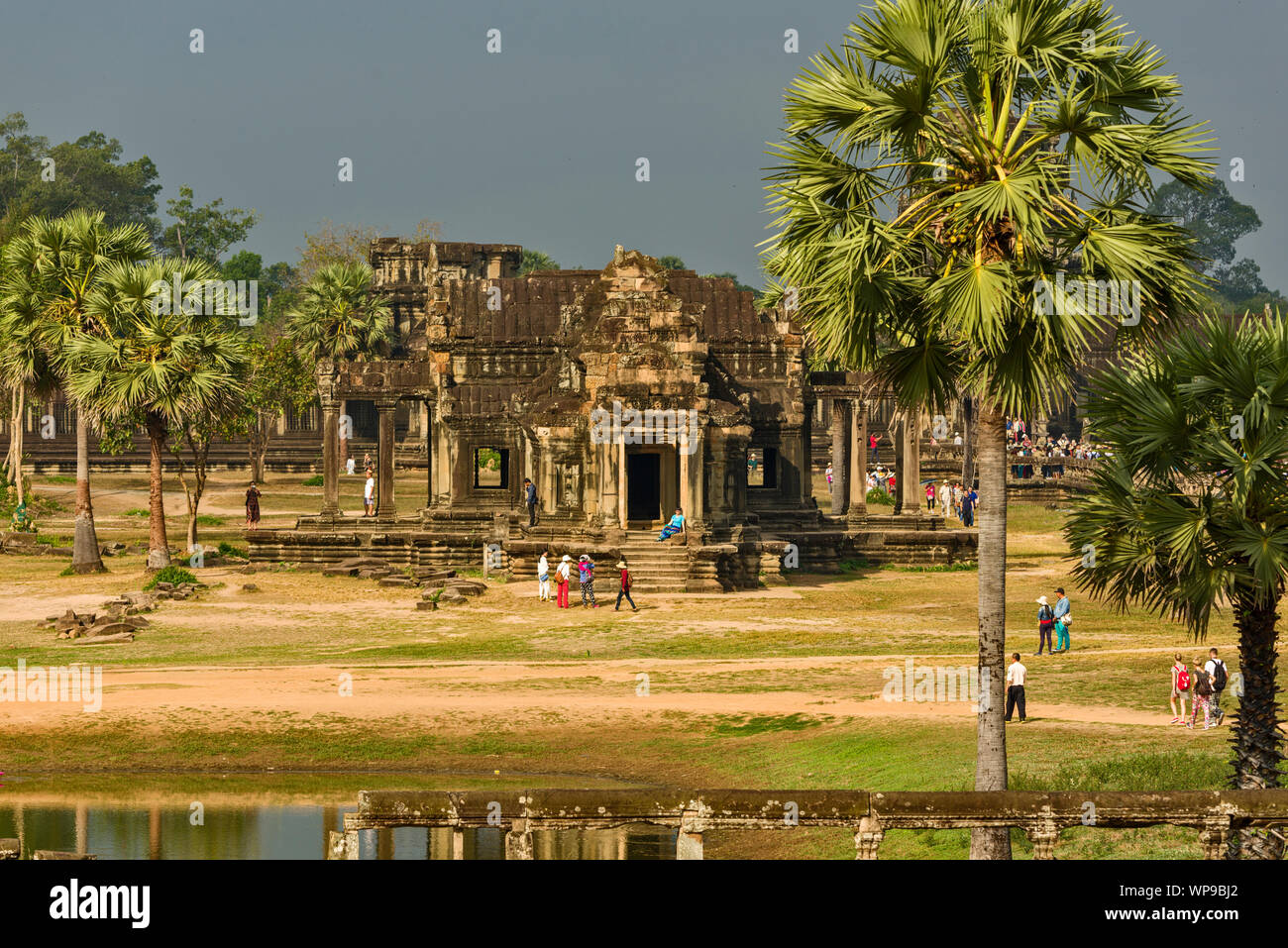 Angkor Wat, Siem Reap, CambodiaSouth Library in Angkor Wat, Siem Reap ...
