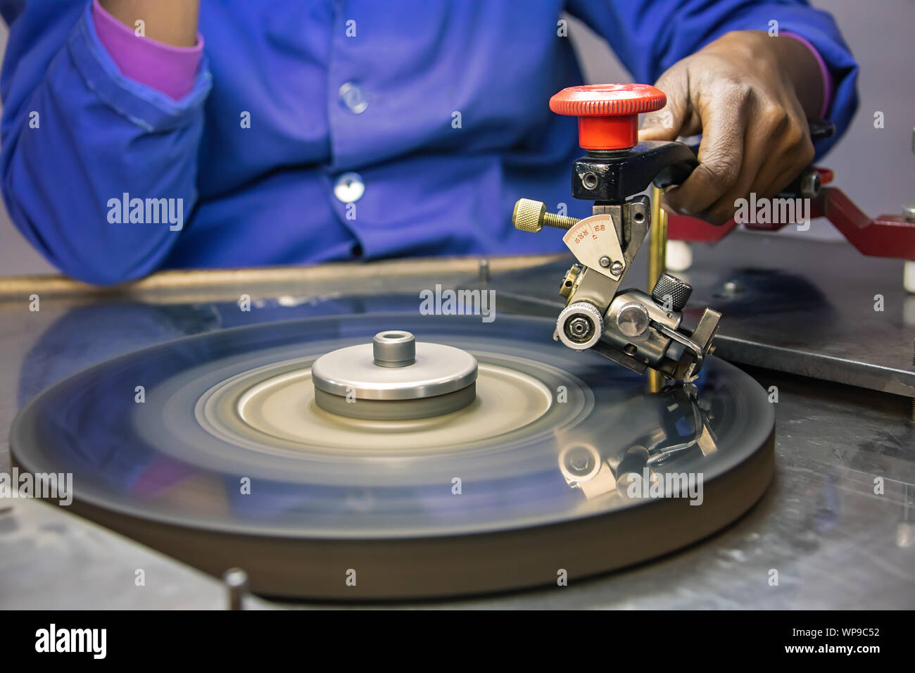 Machines to polish diamonds, grading diamonds, african woman working ...