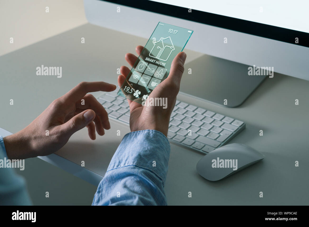 Smart house hi-res stock photography and images - Alamy