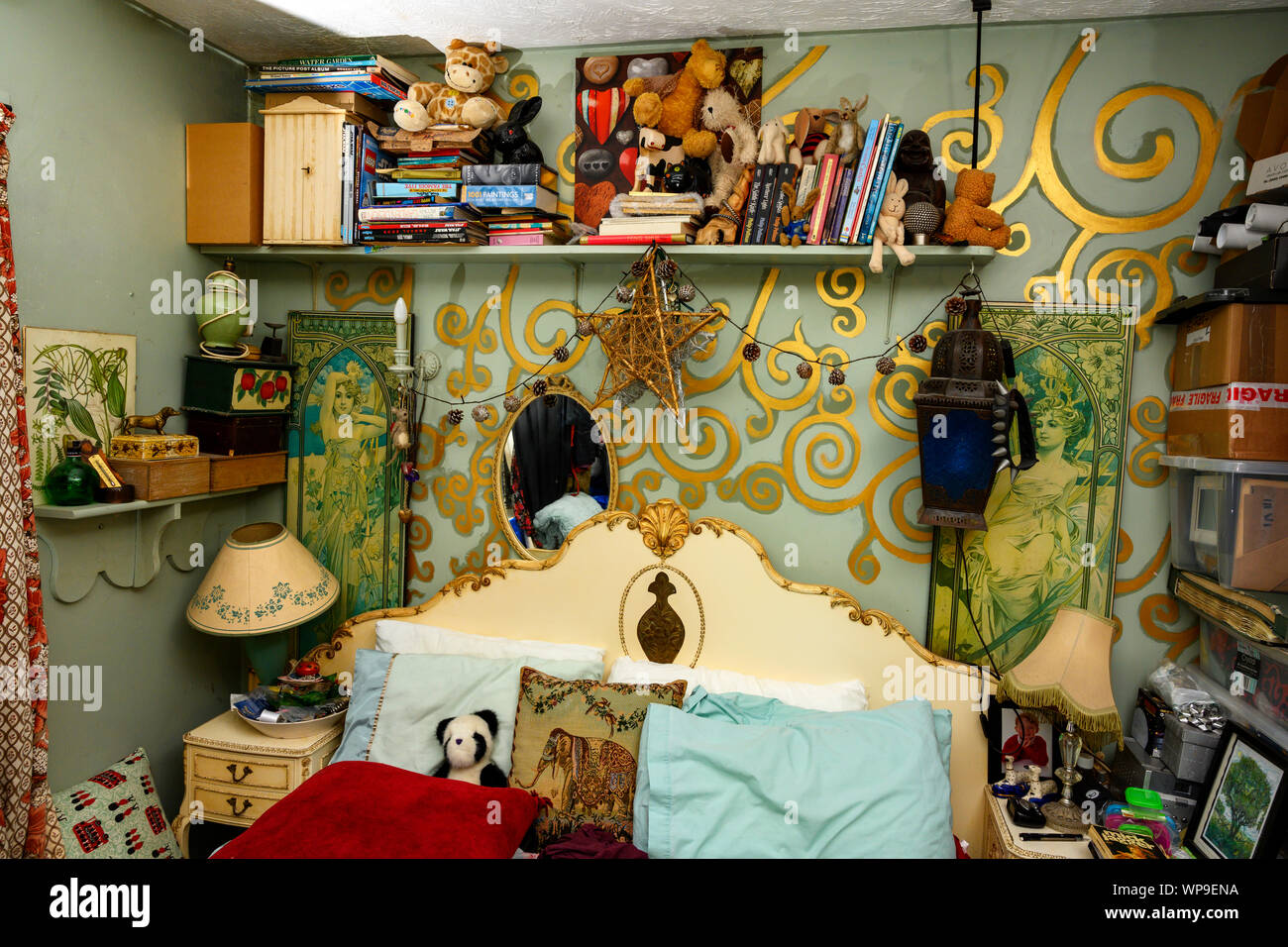 Clutter in ladies bedroom hi-res stock photography and images - Alamy