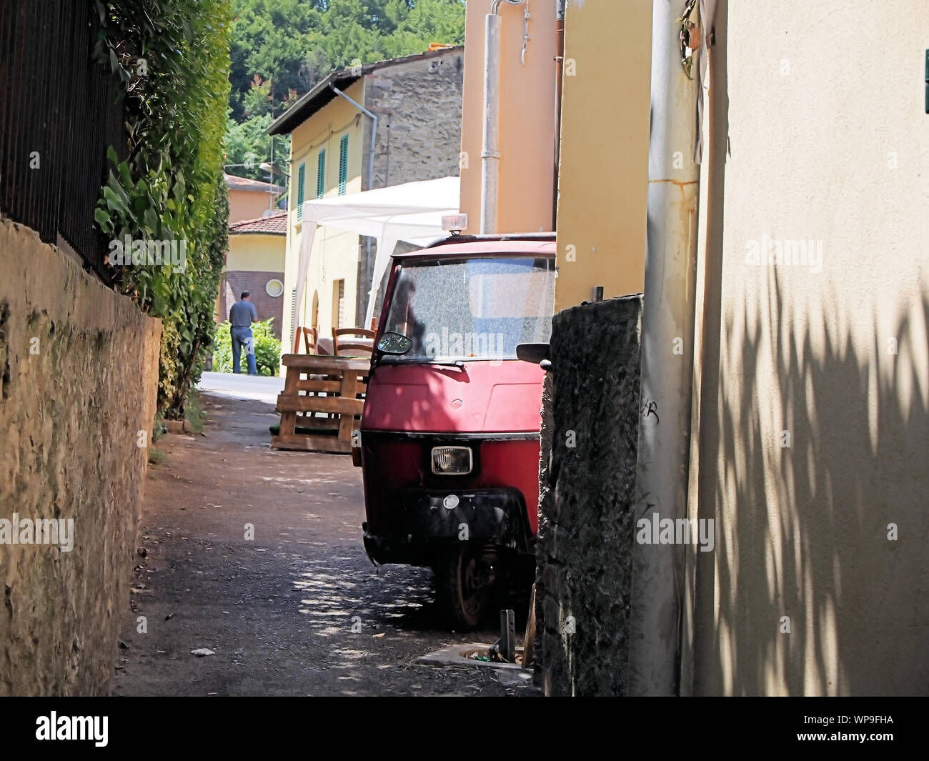 Suburbian hi-res stock photography and images - Alamy