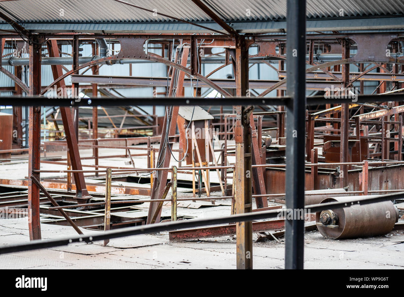 Abandoned mine scotland interior hi-res stock photography and images ...