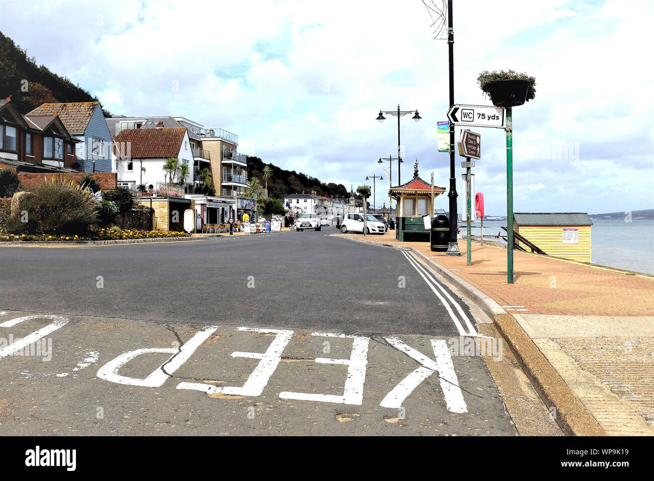 Shanklin beach seafront isle wight hi-res stock photography and images ...
