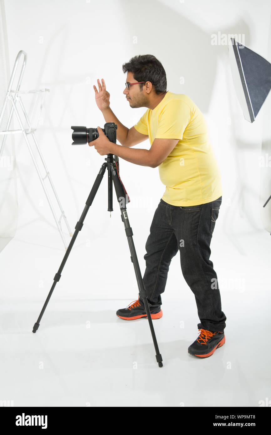 Shoe photographer hi-res stock photography and images - Alamy