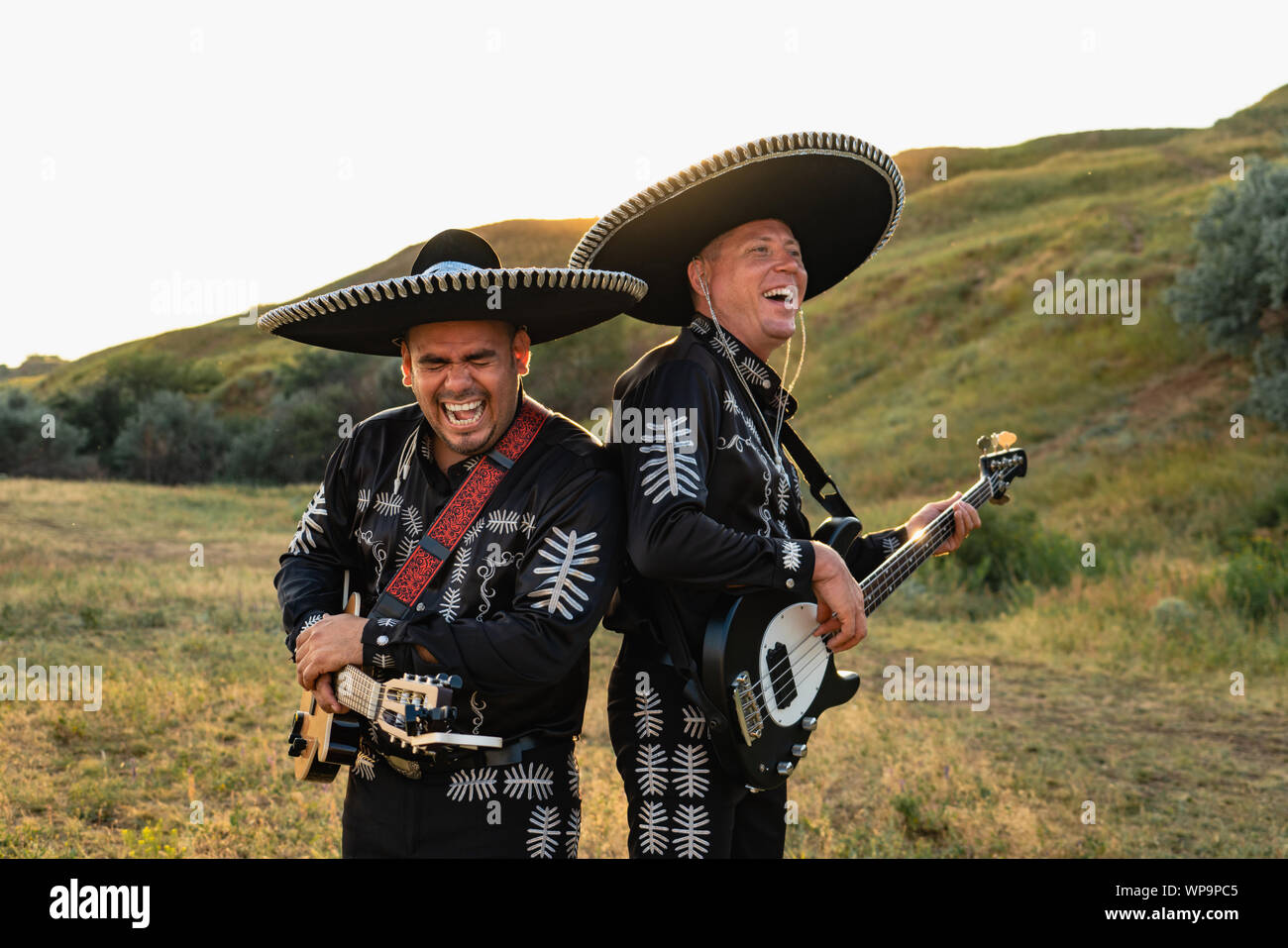 Mexican musicians mariachi band Stock Photo - Alamy