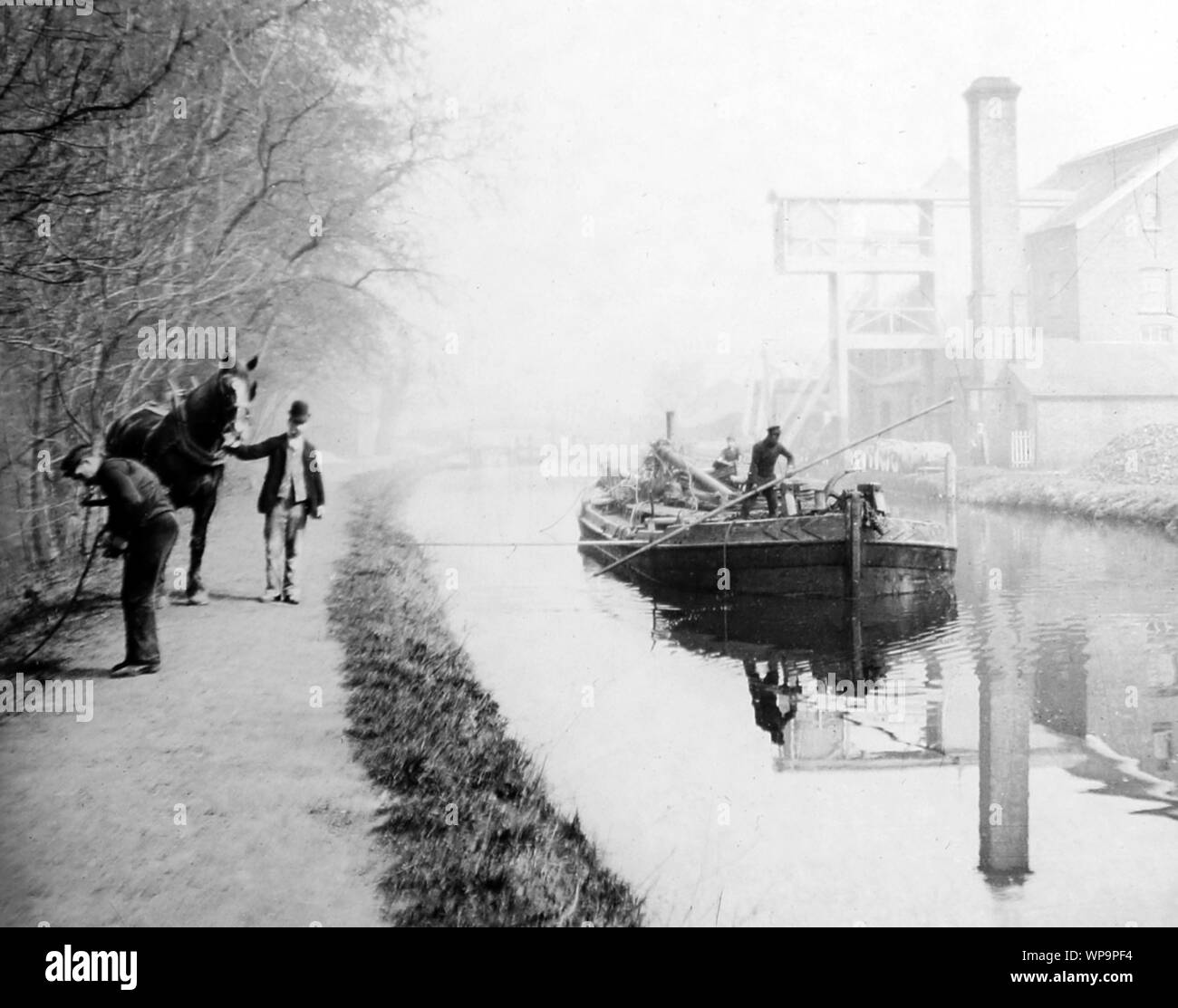 Horse drawn barge hi-res stock photography and images - Alamy
