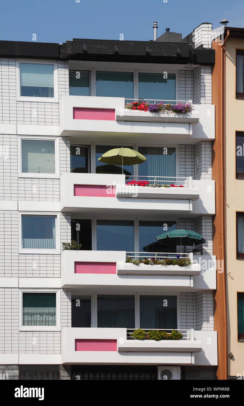 Monotonous residential building hi-res stock photography and images - Alamy