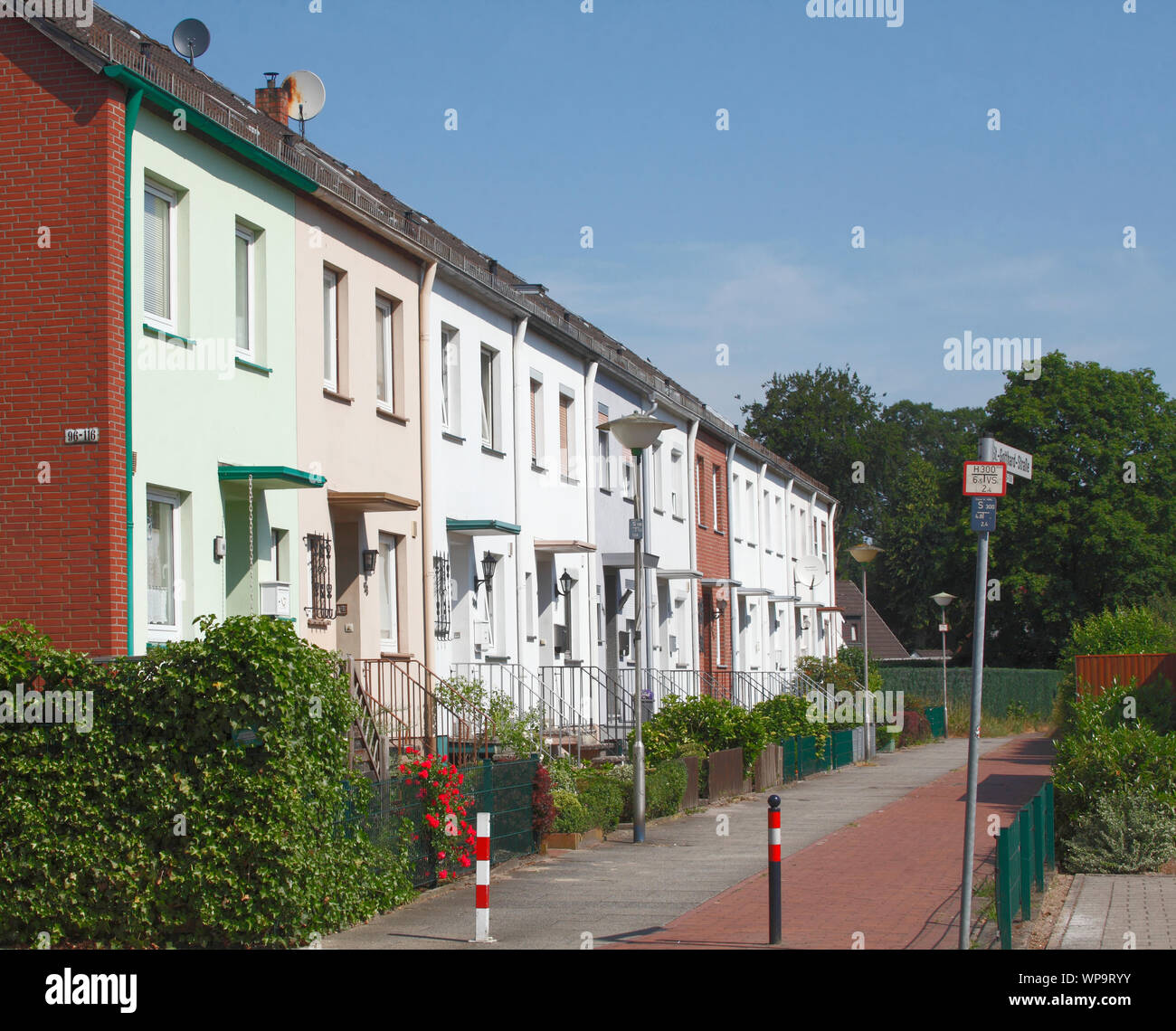 Modern row houses, Bremen, Germany Stock Photo - Alamy