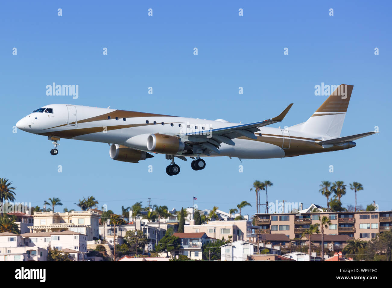 Embraer lineage 1000 hi-res stock photography and images - Alamy