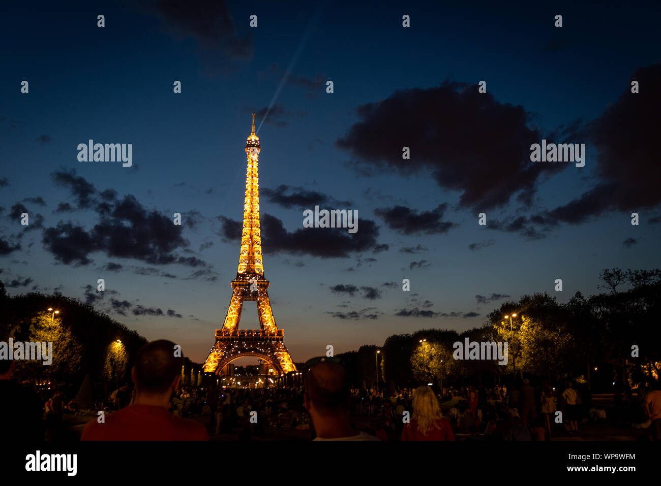 Spectacular illumination of the Eiffel Tower at night Stock Photo - Alamy