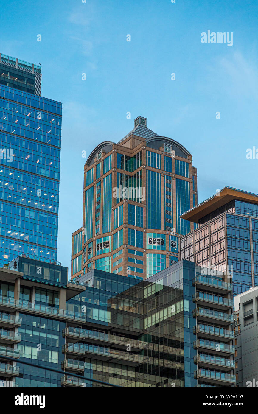A Modern Building in Seattle Against Skyline Stock Photo - Alamy