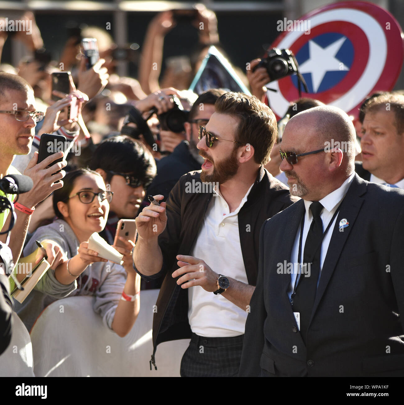Toronto, Canada. 08th Sep, 2019. Chris Evans heads out to sign ...