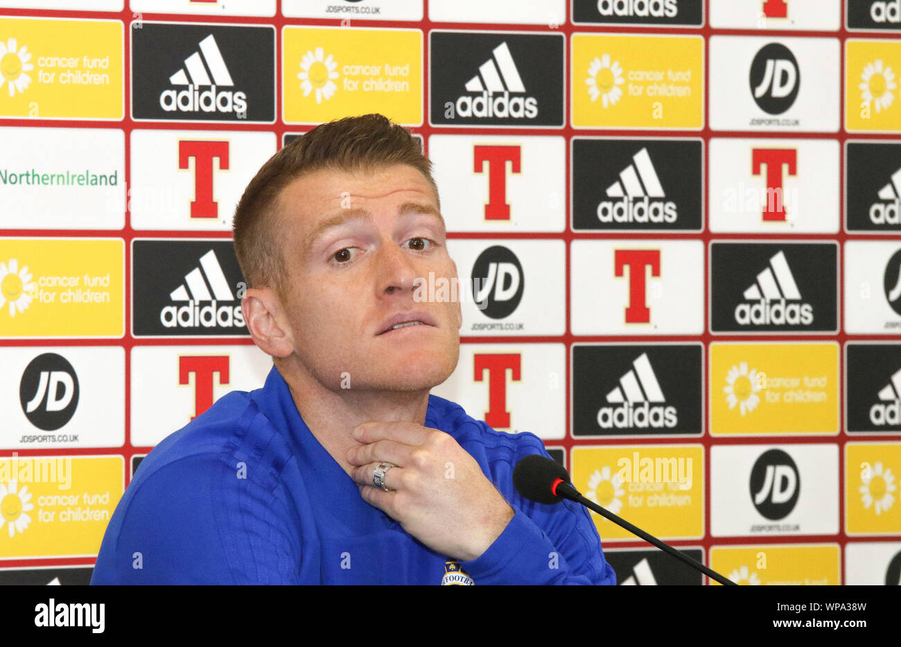 Steven davis germany game hi-res stock photography and images - Alamy