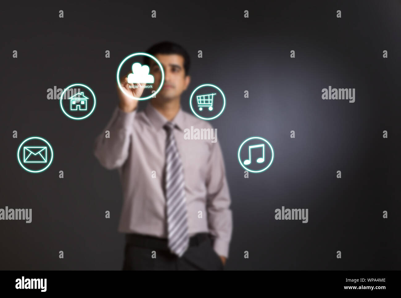 Man india computer screen hi-res stock photography and images - Alamy