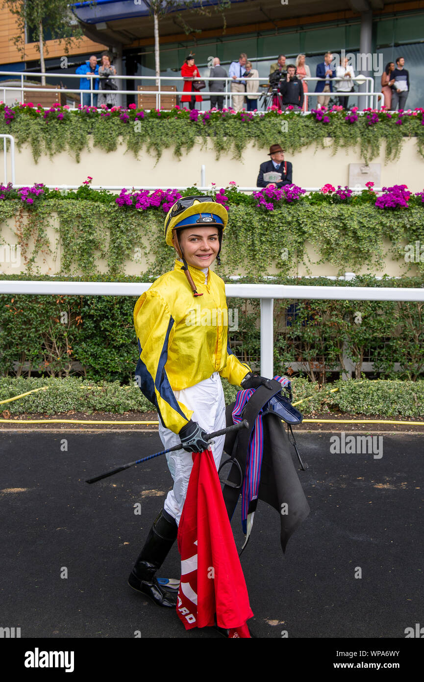 Jockey megan nicholls hi-res stock photography and images - Alamy