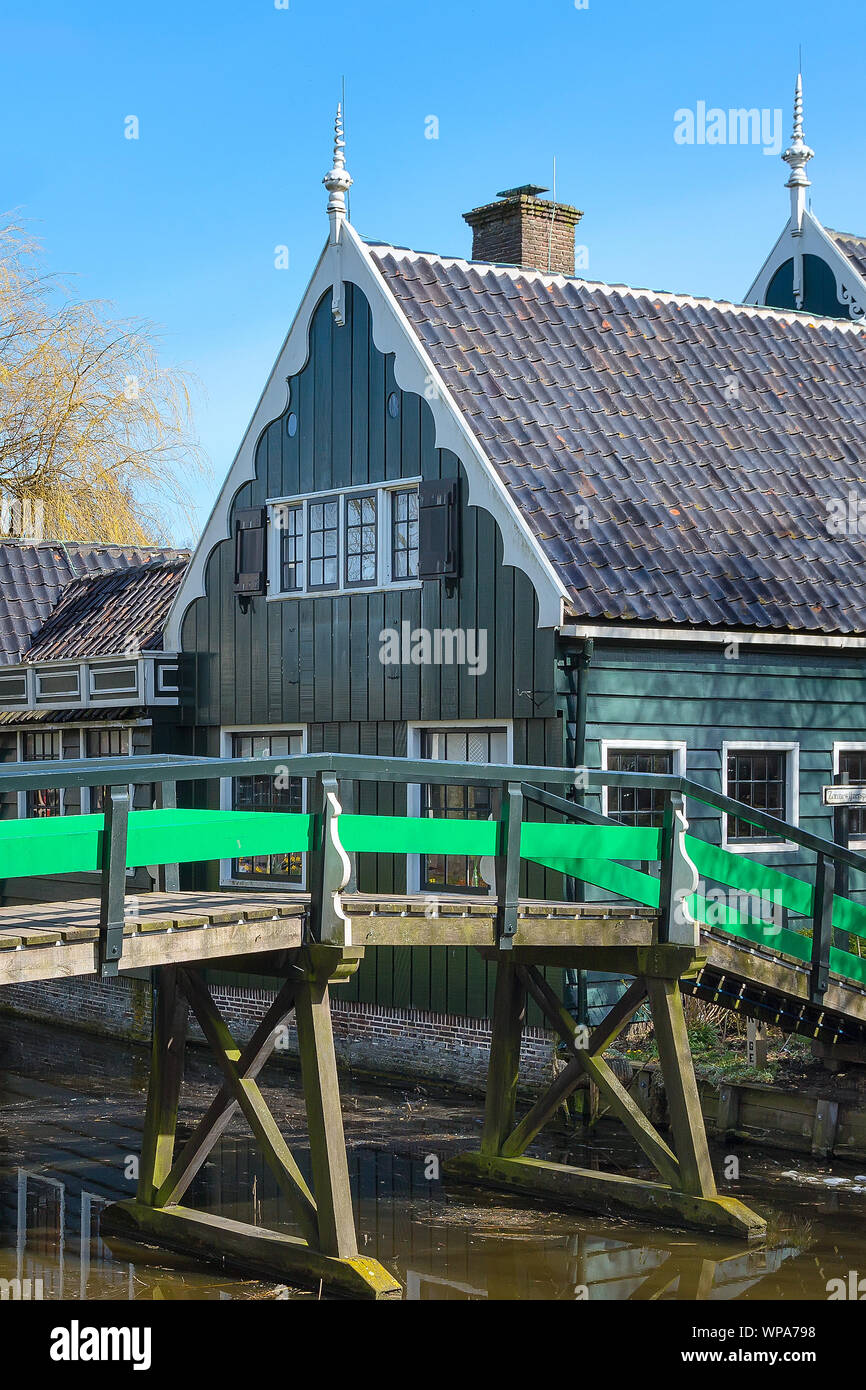 Zaanse Schans, Holland traditional village houses and bridge ...