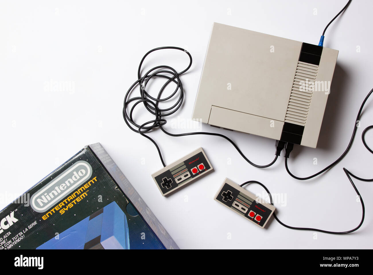 Nintendo nes hi-res stock photography and images - Alamy