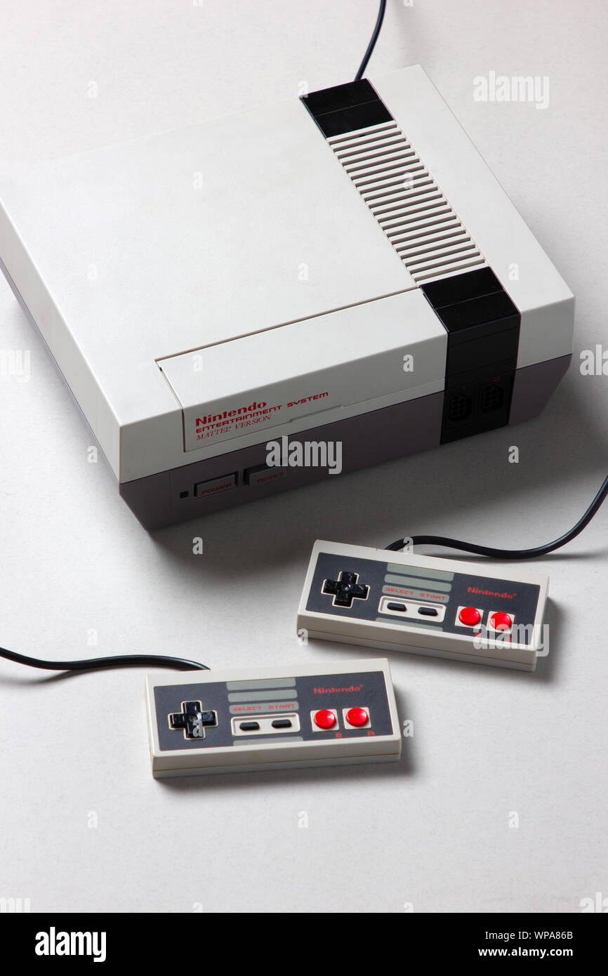 Nintendo intertainment system hi-res stock photography and images - Alamy