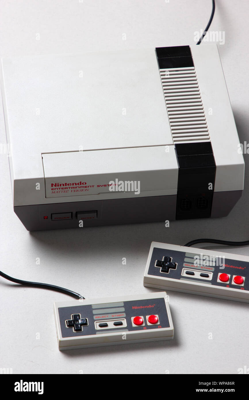 Nintendo entertainment system hi-res stock photography and images - Alamy