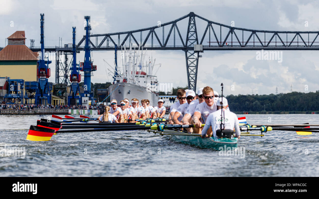 Nord Ostsee Kanal, Germany. 08th Sep, 2019. After a rower of the German ...