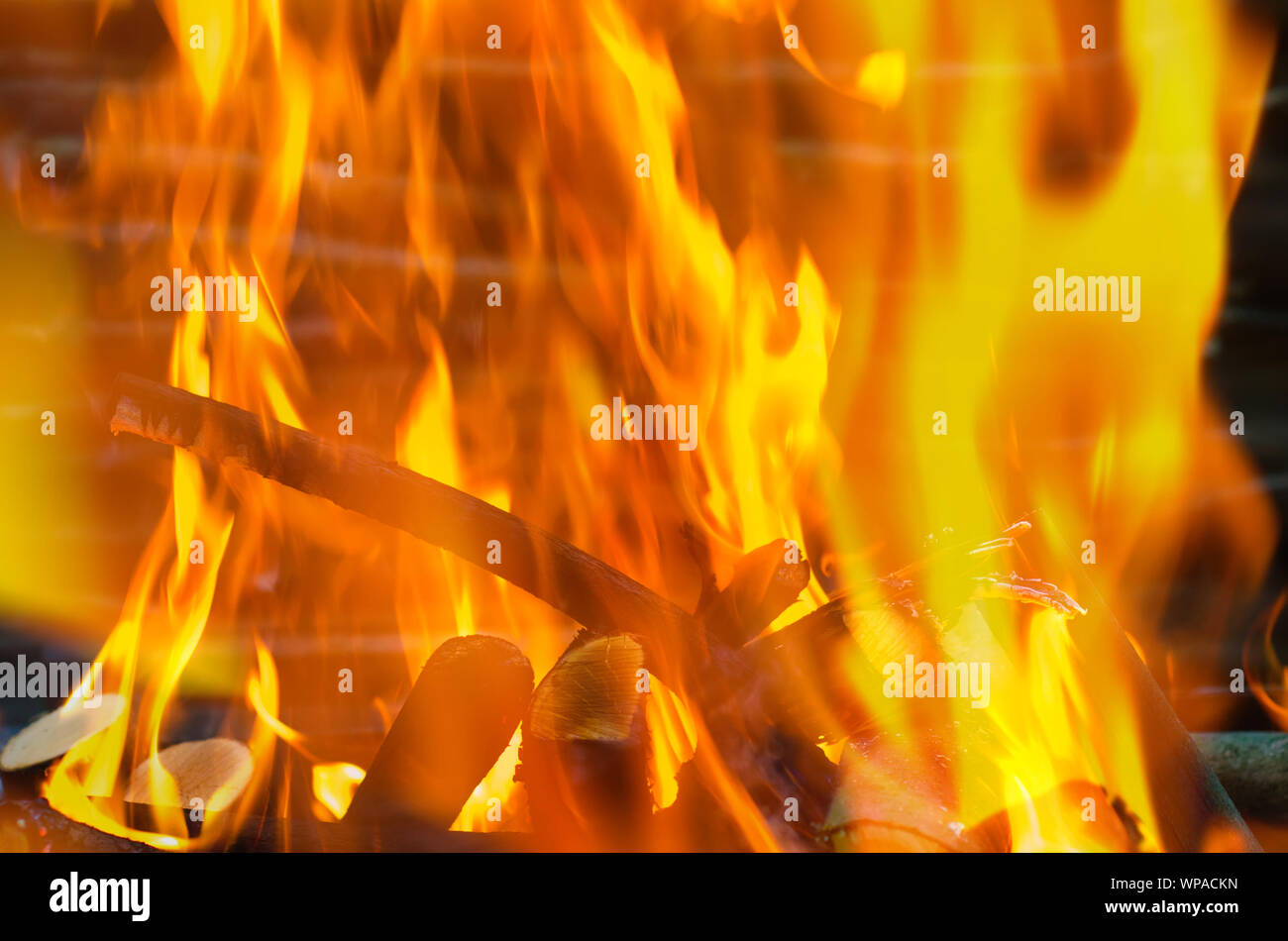 bonfire light at night closeup Stock Photo - Alamy