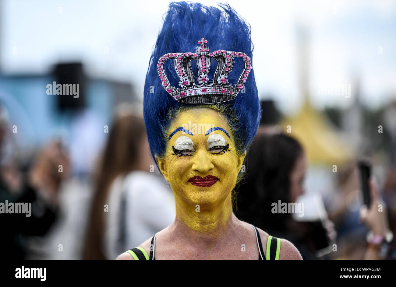 Marge simpson character hi-res stock photography and images - Alamy
