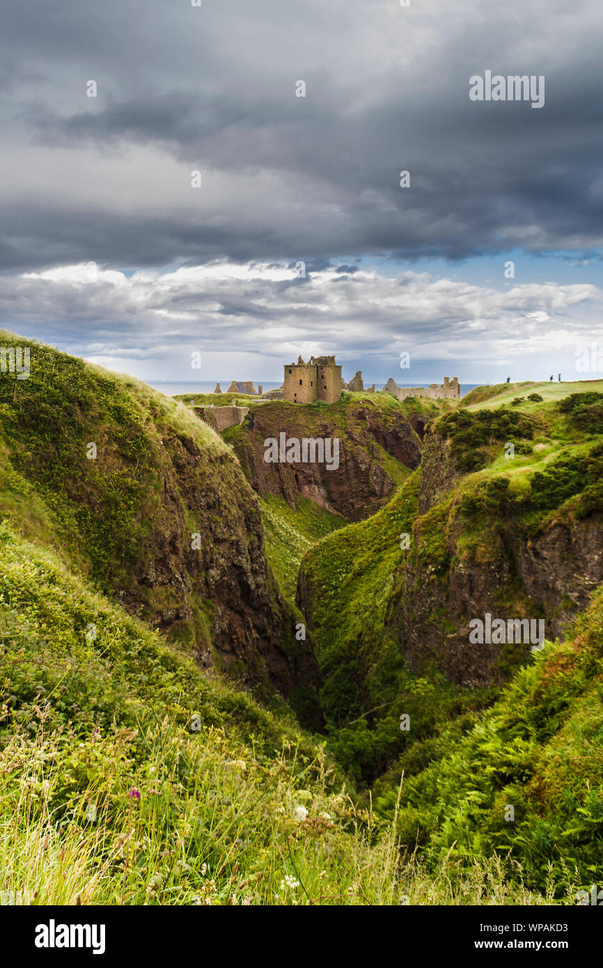 Dunottar castle cliffs Stock Photo - Alamy