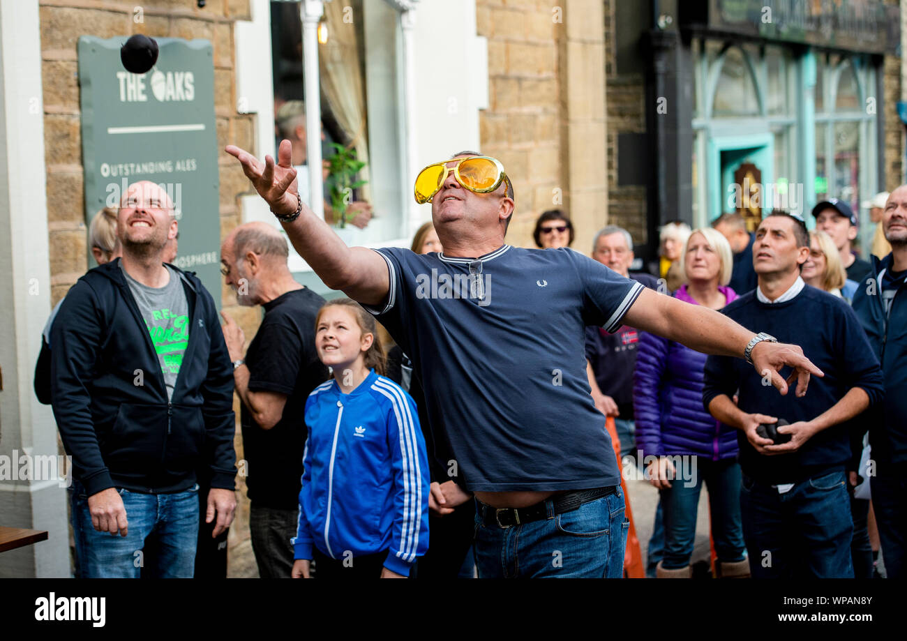 Black pudding throwing championships hi-res stock photography and ...