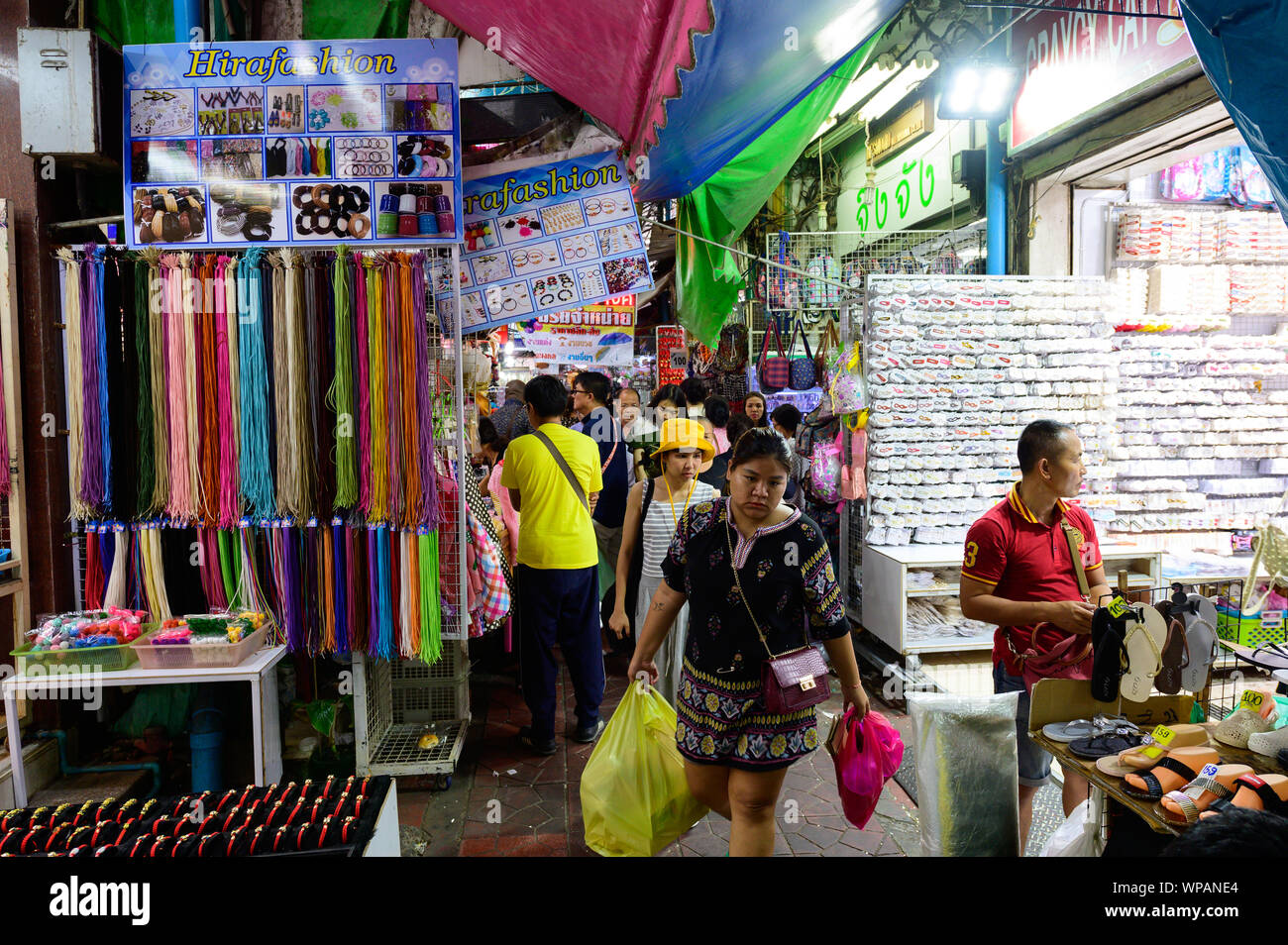 Sampeng market hi-res stock photography and images - Alamy