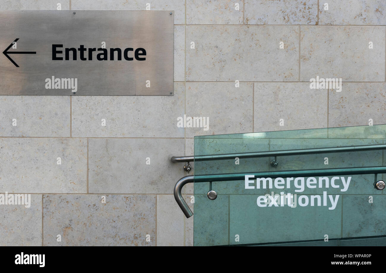 Emergency exit signs hi-res stock photography and images - Alamy