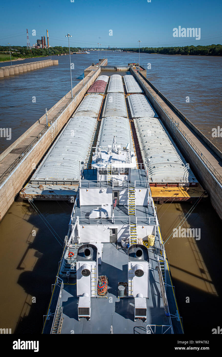 Long line of 1500 hi-res stock photography and images - Alamy