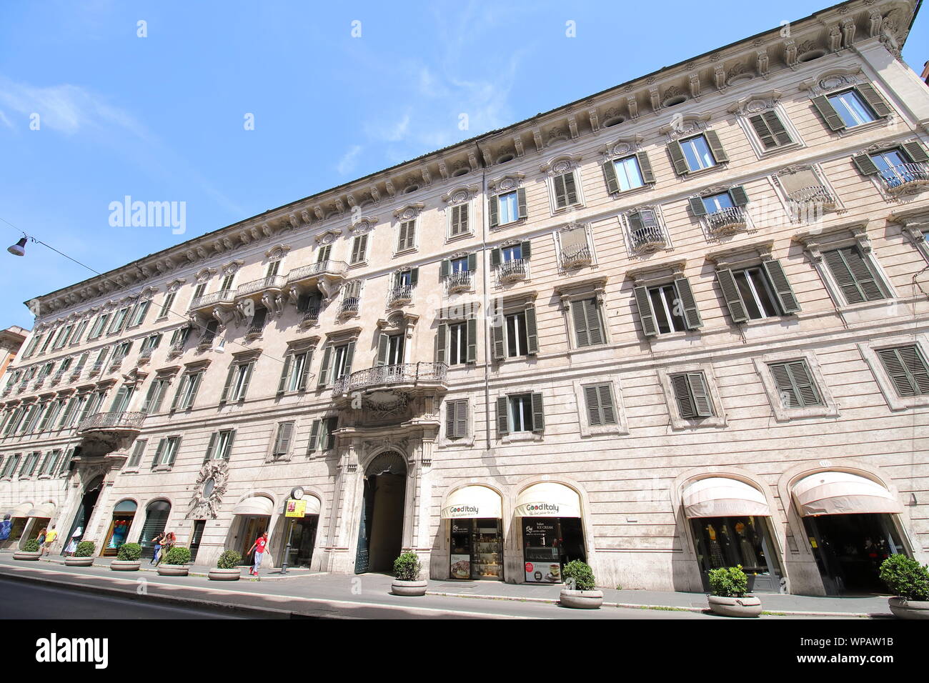Via del plebiscito rome hi-res stock photography and images - Alamy