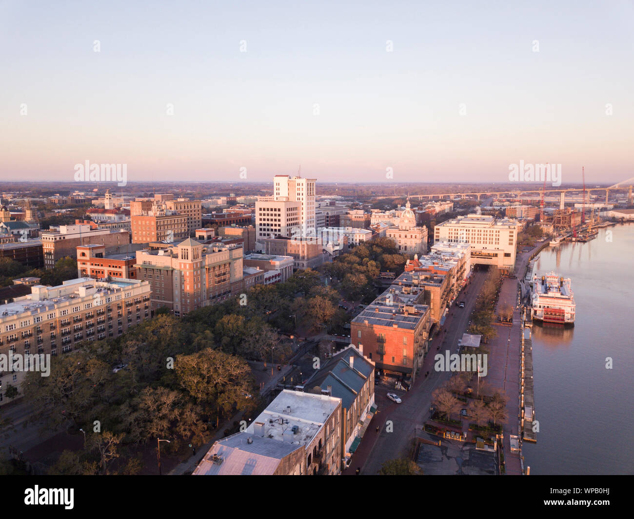 Downtown savannah hi-res stock photography and images - Alamy