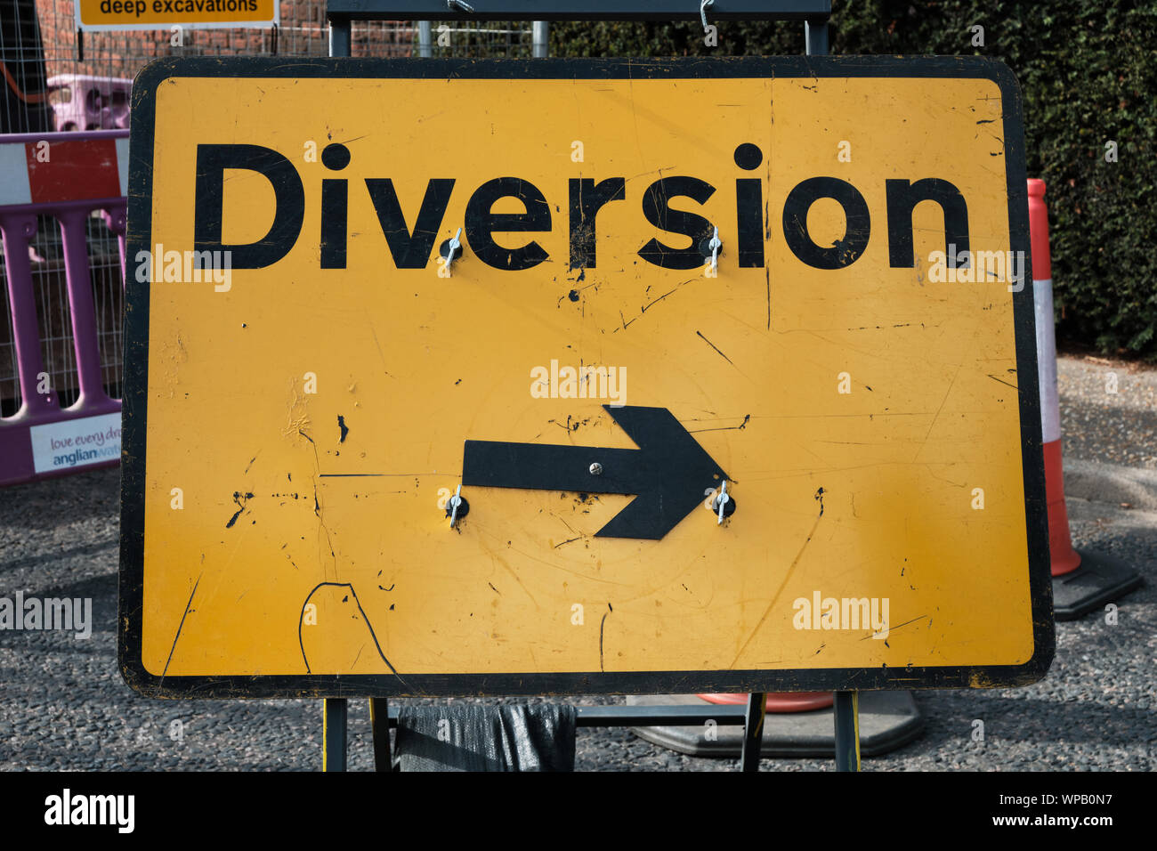 Diversion and road sign hi-res stock photography and images - Alamy