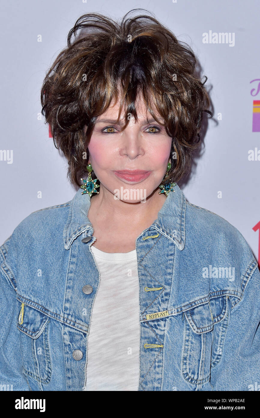 Carole Bayer Sager attending the Farrah Fawcett Foundation's Tex-Mex ...