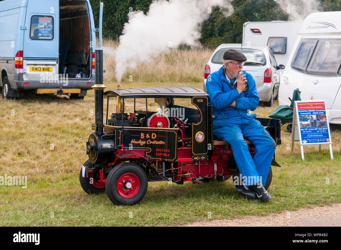 Country model hi-res stock photography and images - Alamy