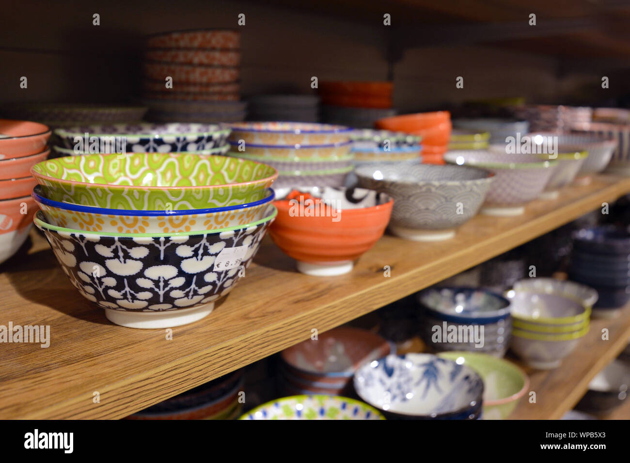 Asian kitchen supplies hi-res stock photography and images - Alamy