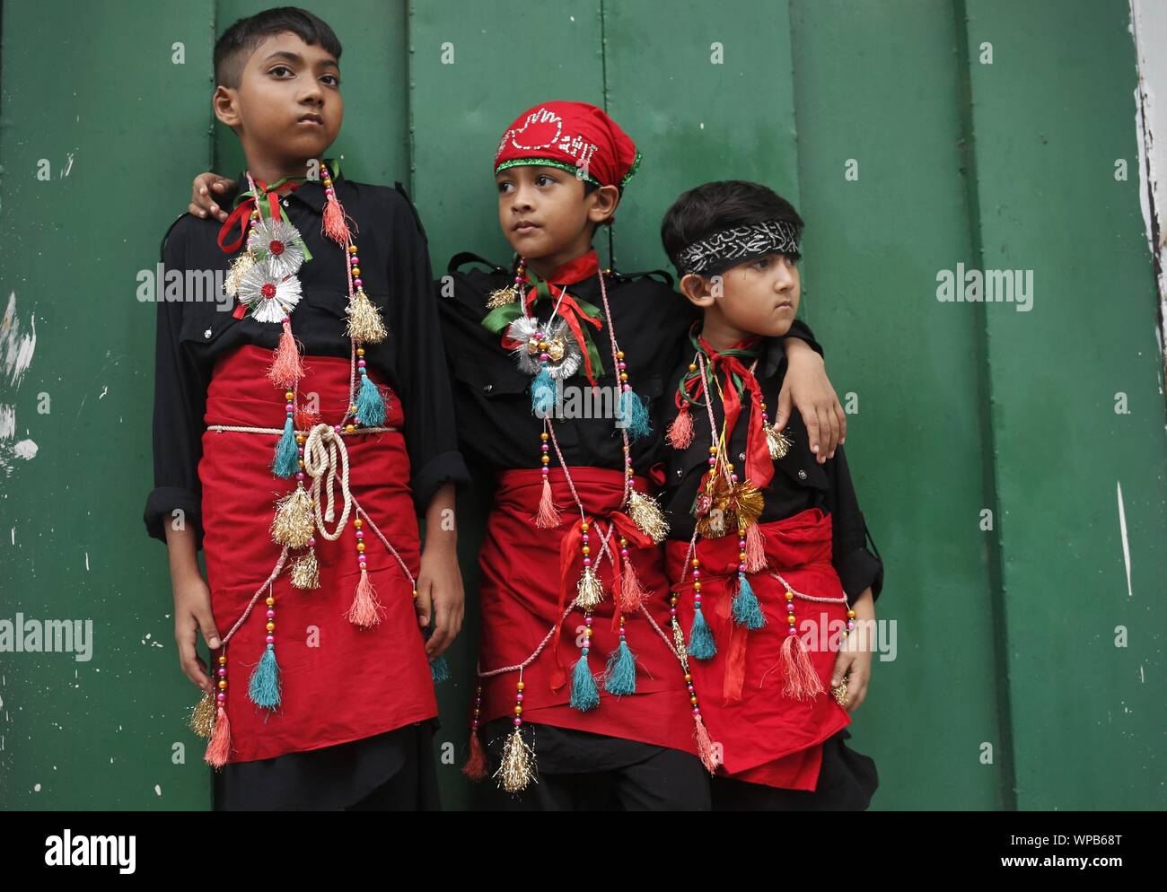 Dhaka bangladesh boy photos hi-res stock photography and images - Alamy