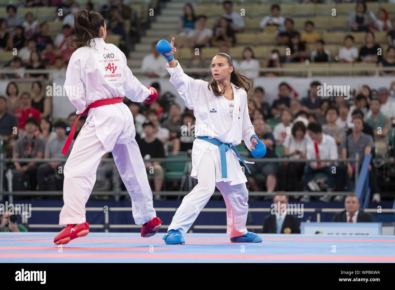 Tokyo, Japan. 8th Sep, 2019. Carlota Fernandez Osorio of Spain (blue ...