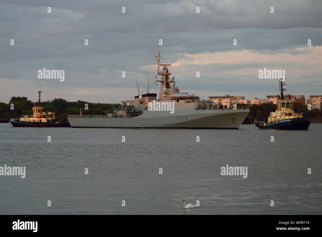 Hms medway hi-res stock photography and images - Alamy