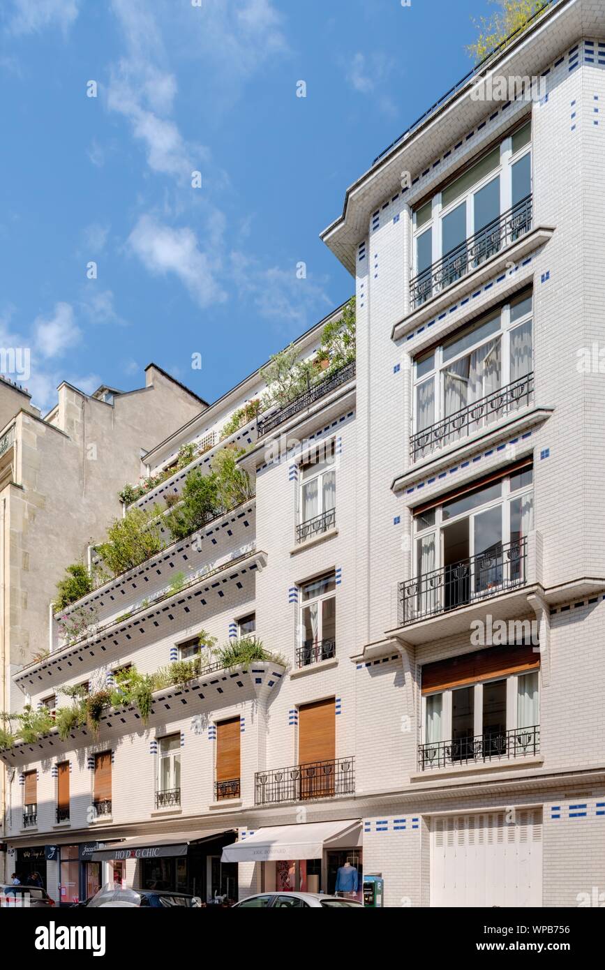 Vavin hi-res stock photography and images - Alamy