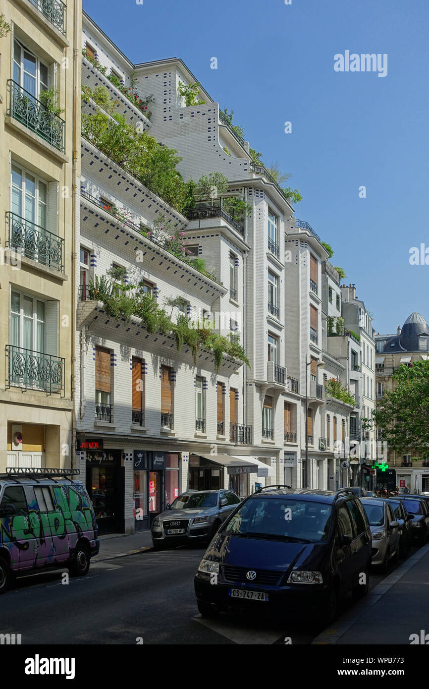 Stepped-terrace apartment building by architect Henri Sauvage (1873 ...