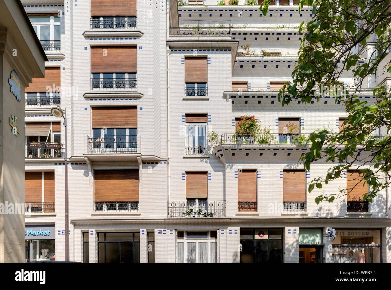 Stepped-terrace apartment building by architect Henri Sauvage (1873 ...