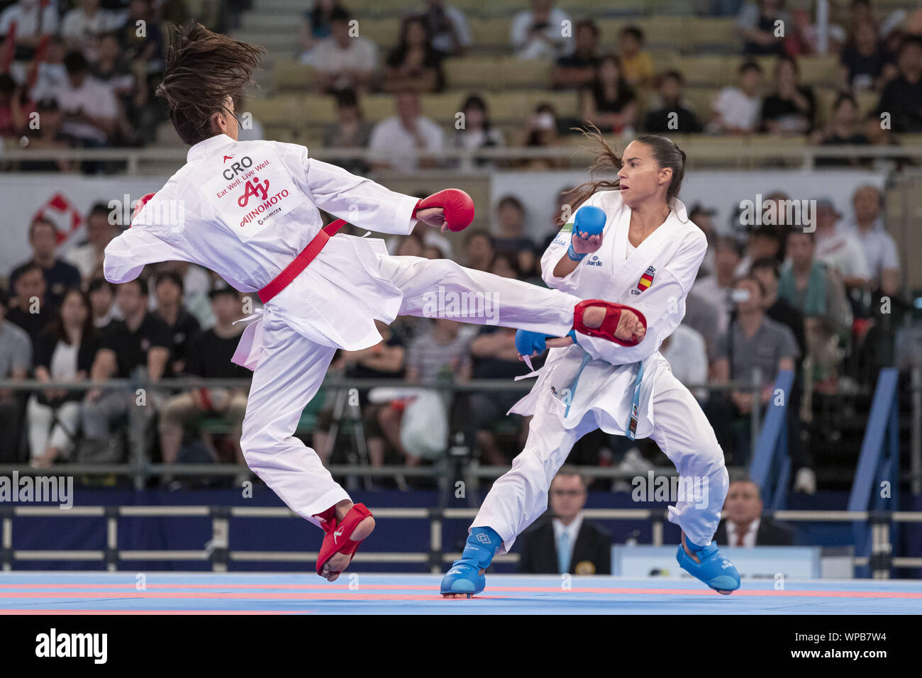 Tokyo, Japan. 8th Sep, 2019. Carlota Fernandez Osorio of Spain (blue ...