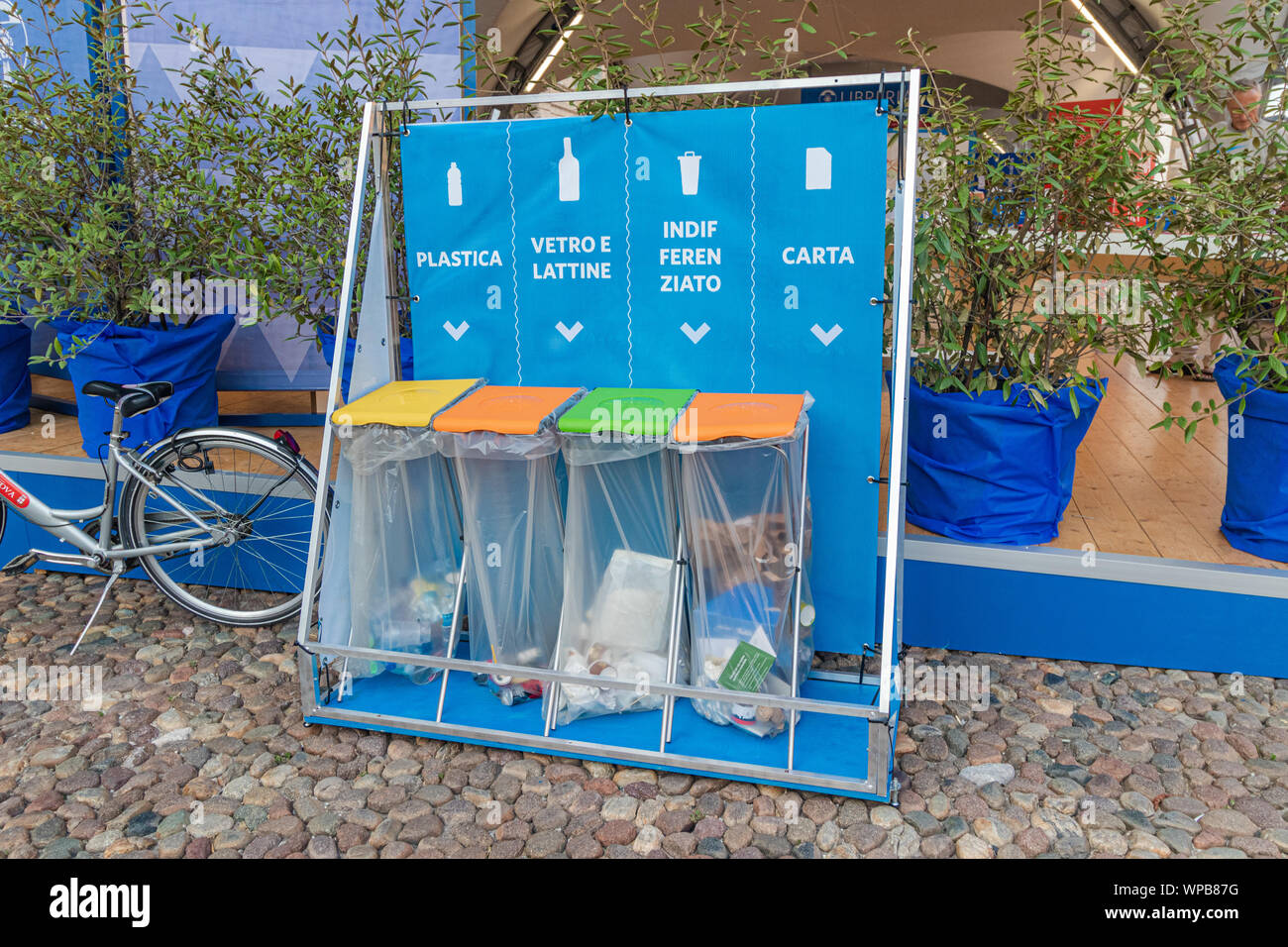 Recycling recycle bins italy hi-res stock photography and images - Alamy