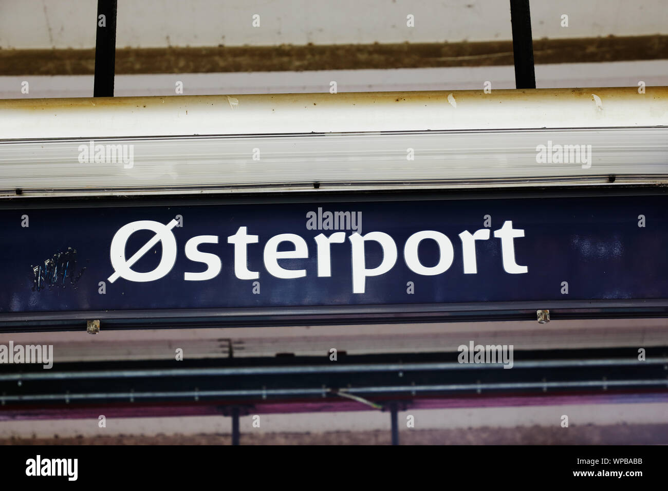 Copenhagen station sign hi-res stock photography and images - Alamy