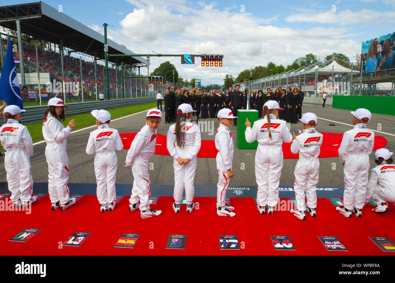 Formula One Starting Grid High Resolution Stock Photography and Images ...