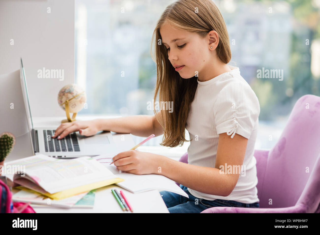 Skills test computer hi-res stock photography and images - Alamy