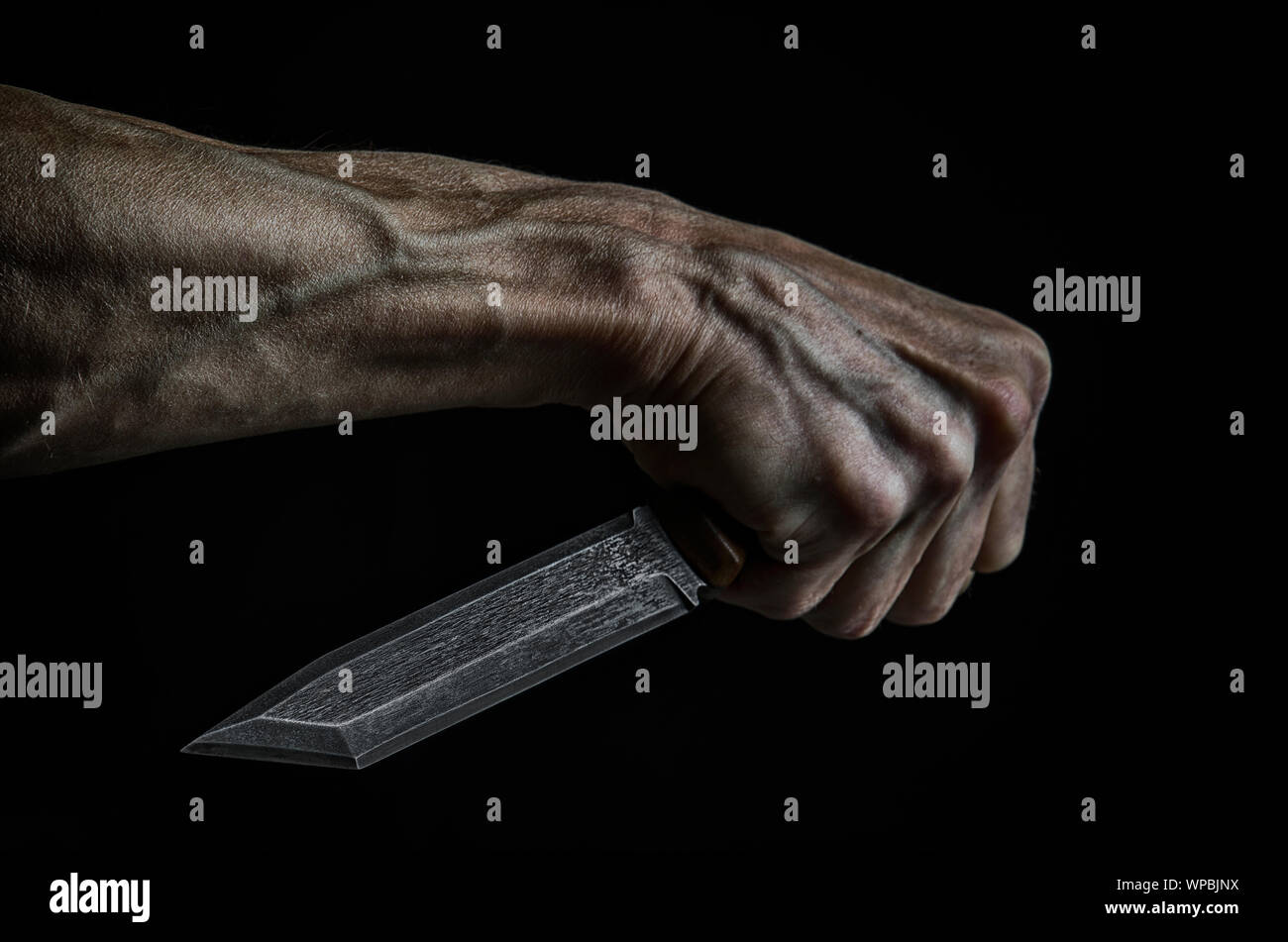 Man with a knife hi-res stock photography and images - Alamy
